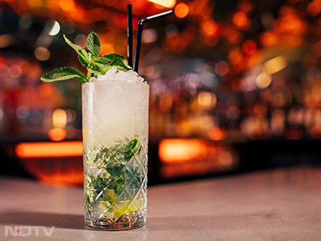 5 Classic Rum-Based Cocktails For Christmas Party - Because Eggnog Is ...