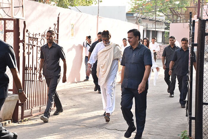 Amitabh Bachchan, Abhishek, Aishwarya Attend Sheetal Jain's Funeral