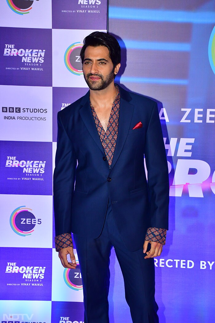 Sonali Bendre, Shriya Pilgaonkar, Jaideep Ahlawat Break Internet As ...