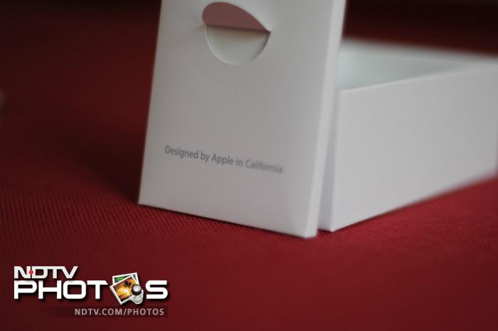 In Pics: Unboxing the iPhone 4S (Images) | Gadgets 360