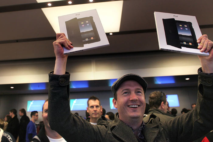 The first iPad owners (Images) | Gadgets 360