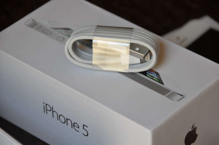 iPhone 5 unboxing (Images) | Gadgets 360