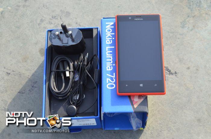 Nokia Lumia 720: First look (Images) | Gadgets 360