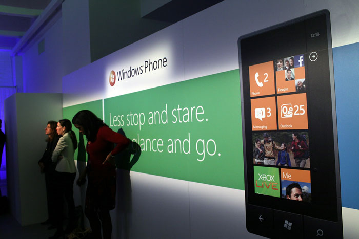 A close look at Windows Phone 7 (Images) | Gadgets 360