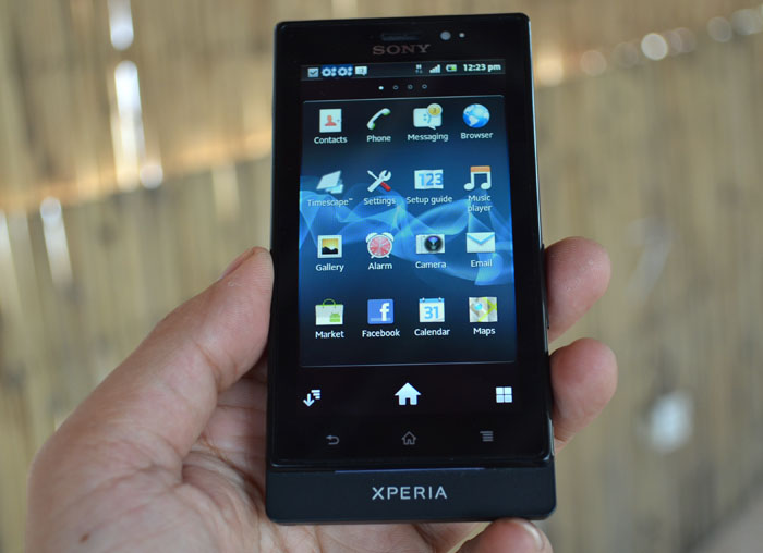 Sony Xperia sola: First Look (Images) | Gadgets 360