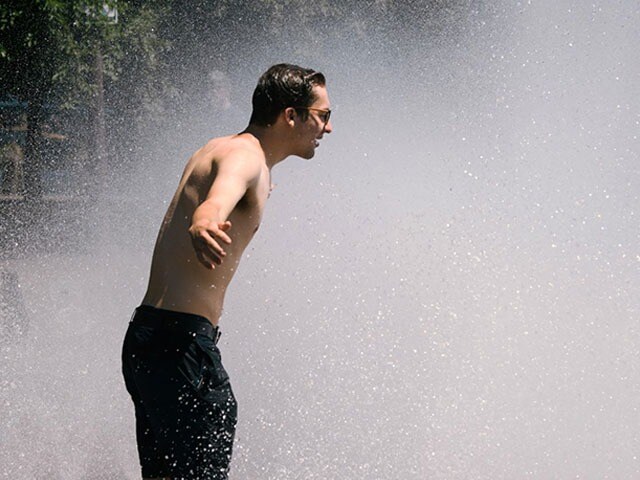 In Pics: US Bakes Under Record-Smashing Heat Wave