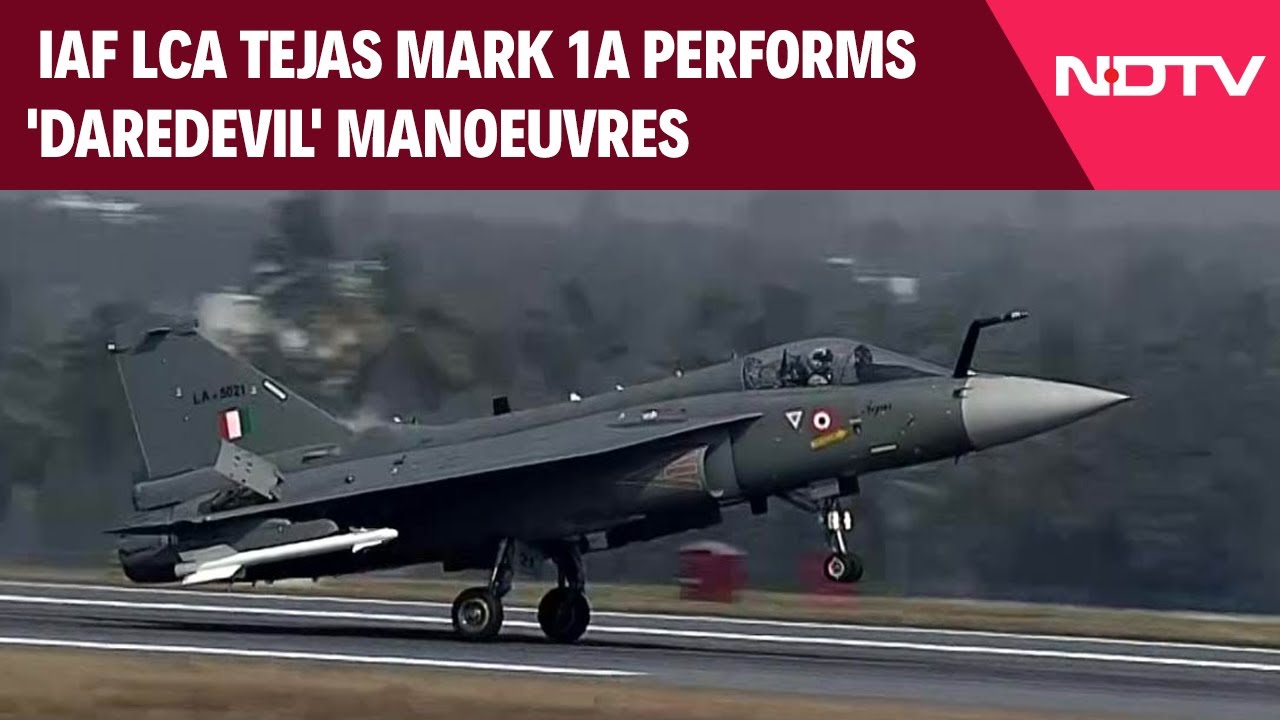 Aero Show 2025 Bengaluru | IAF LCA Tejas Mark 1A Performs 'Daredevil ...