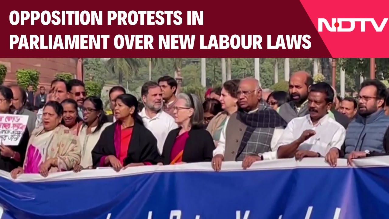 New Labour Laws Protest | Opposition Holds Protest In Parliament Over ...
