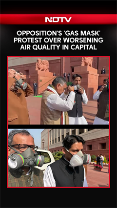 Opposition Leaders Wear Gas Mask To Protest Against Worsening Air ...