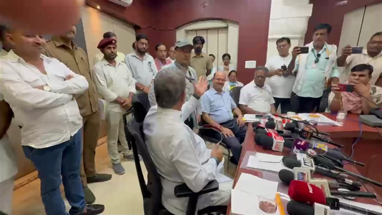 Video - देखिए चिकित्सा मंत्री की प्रसूताओं पर टिप्पणी जिसे लेकर हुआ विवाद