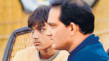Azharuddin's son dies of injuries from bike accident