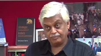 Sanjay Baru recommends the book 'Eclipse'